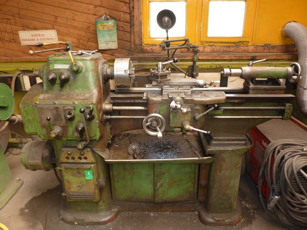 Prodej soustruh TOS S28, v.č. 062800, r.v. 1960, z majetku TOPGEO BRNO ...