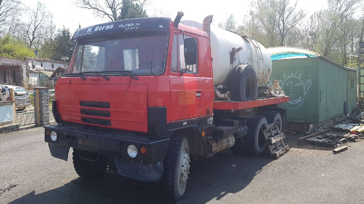 Prodej Tatra 815 - cisterna, v provozu od 10/1990 | Veřejné dražby Gaute