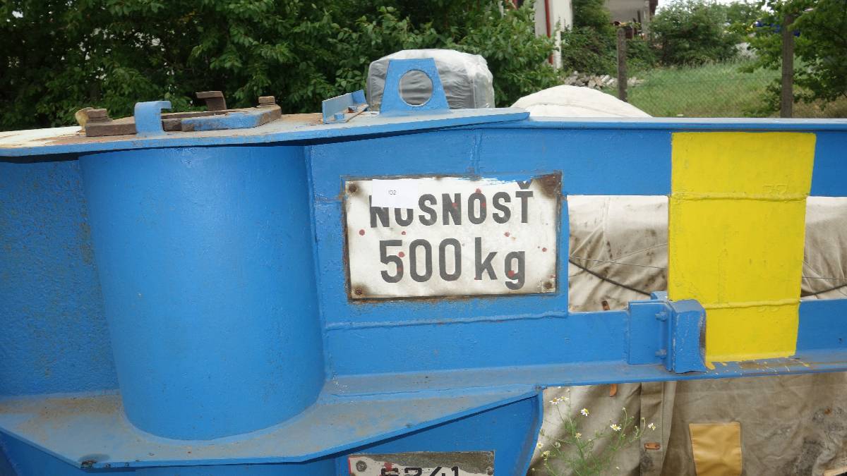 Opakovaný prodej sloupového jeřábu, nosnost 500 kg - VZH | Veřejné dražby Gaute