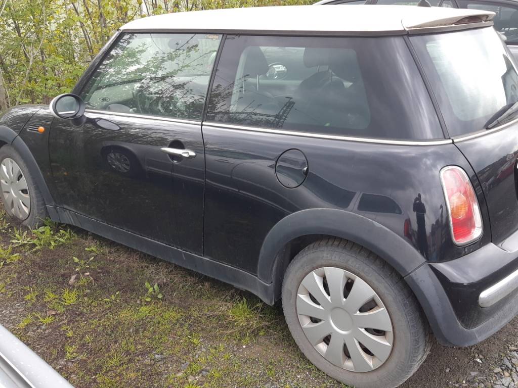 Prodej Mini Cooper R50 1,6i, datum první registrace 2003, stav tacho ...