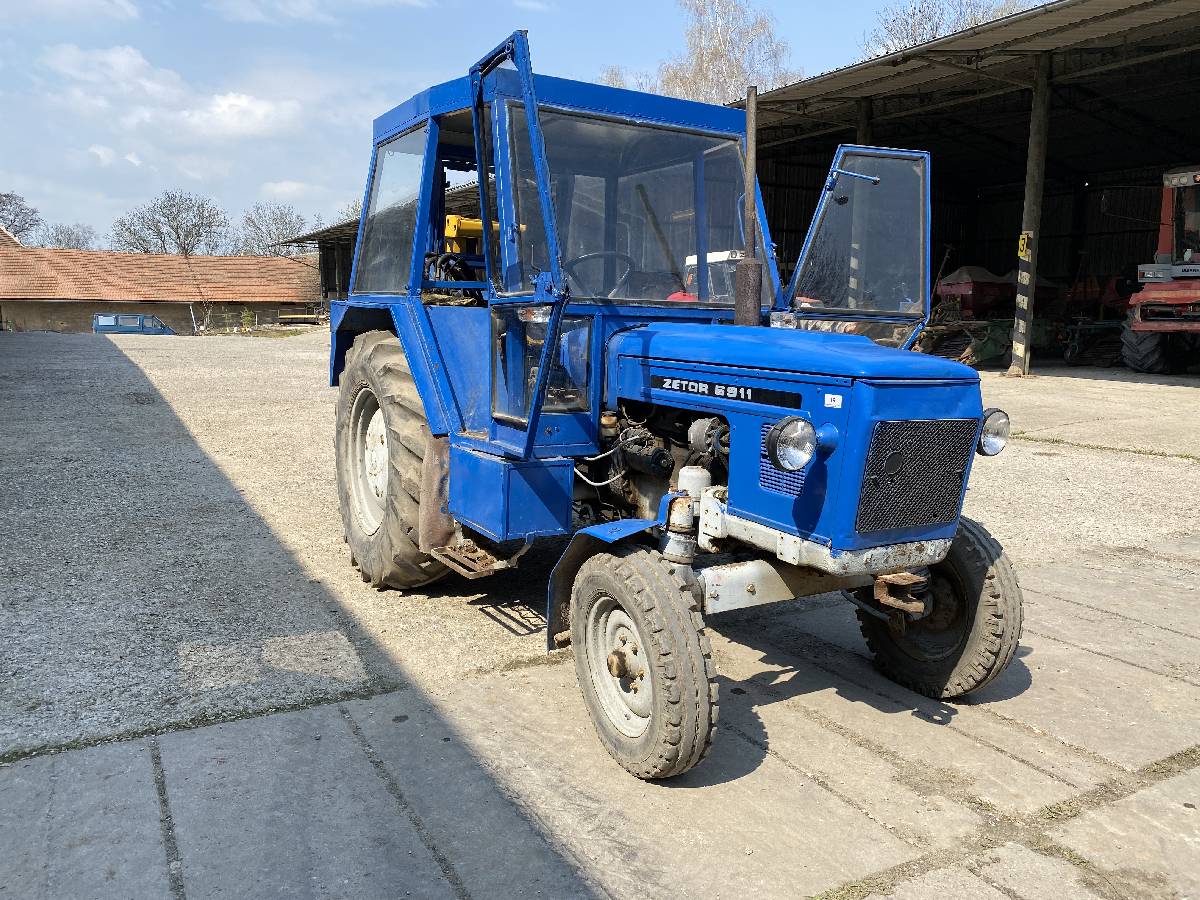 Vysokozdvižný vozík Zetor 5645, 1968, ZEMĚDĚLSKÉ STROJE JARO 2021 ...