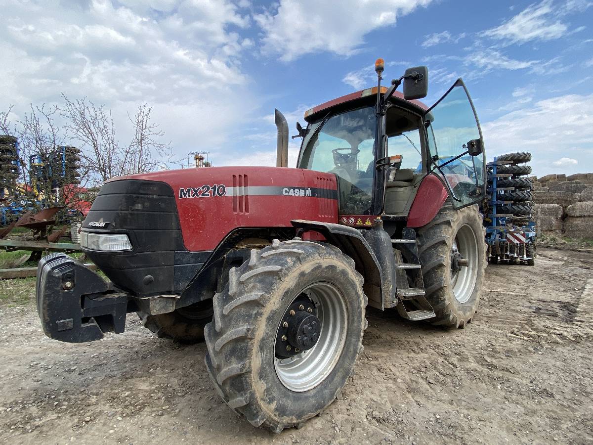 Case MX 210, 2005, 10976 MTH, U002445, ZEMĚDĚLSKÉ STROJE JARO 2021 ...
